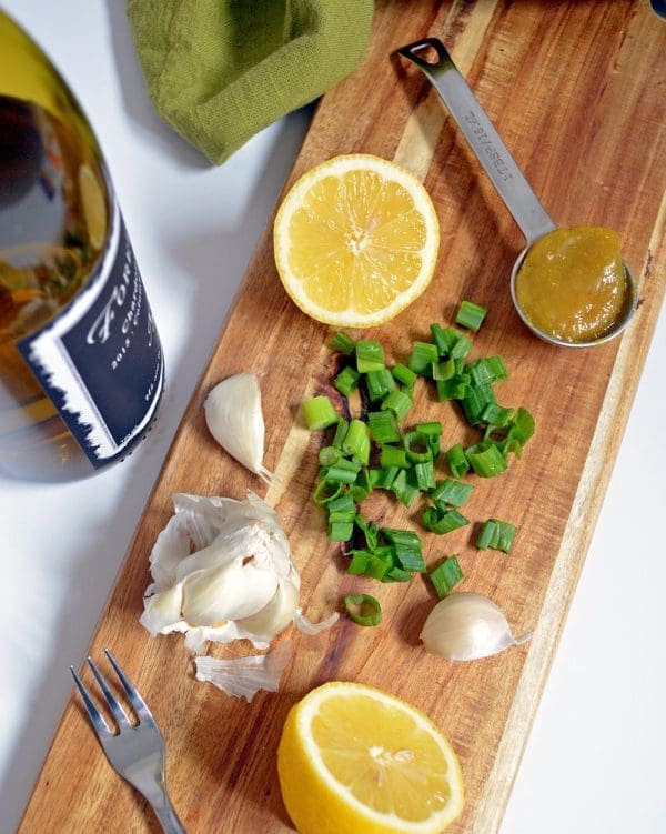 Steamer Clams with Garlic Butter and White Wine - Foodie and Wine