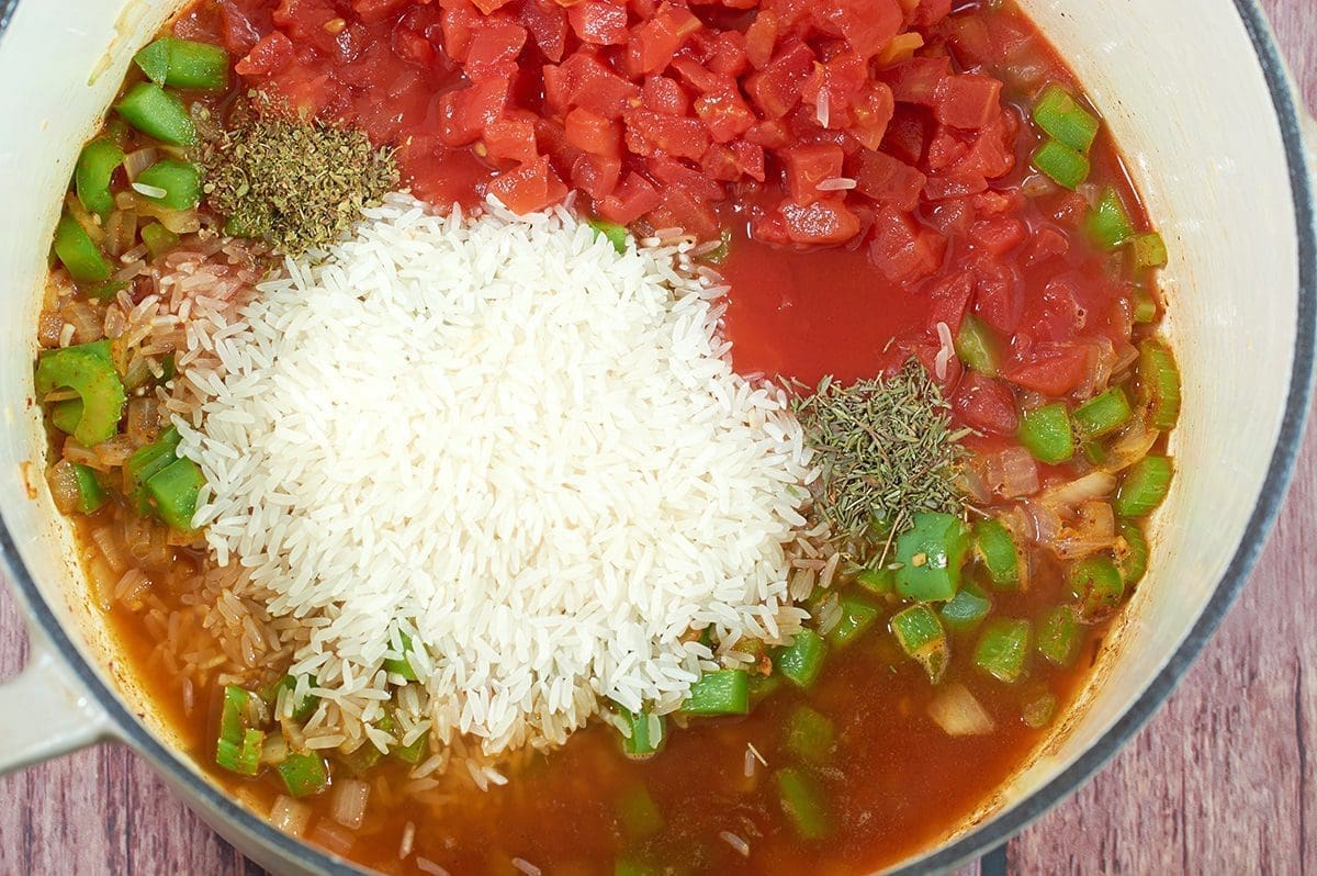 Jambalaya Soup (Ready in 40 Minutes) - Foodie and Wine