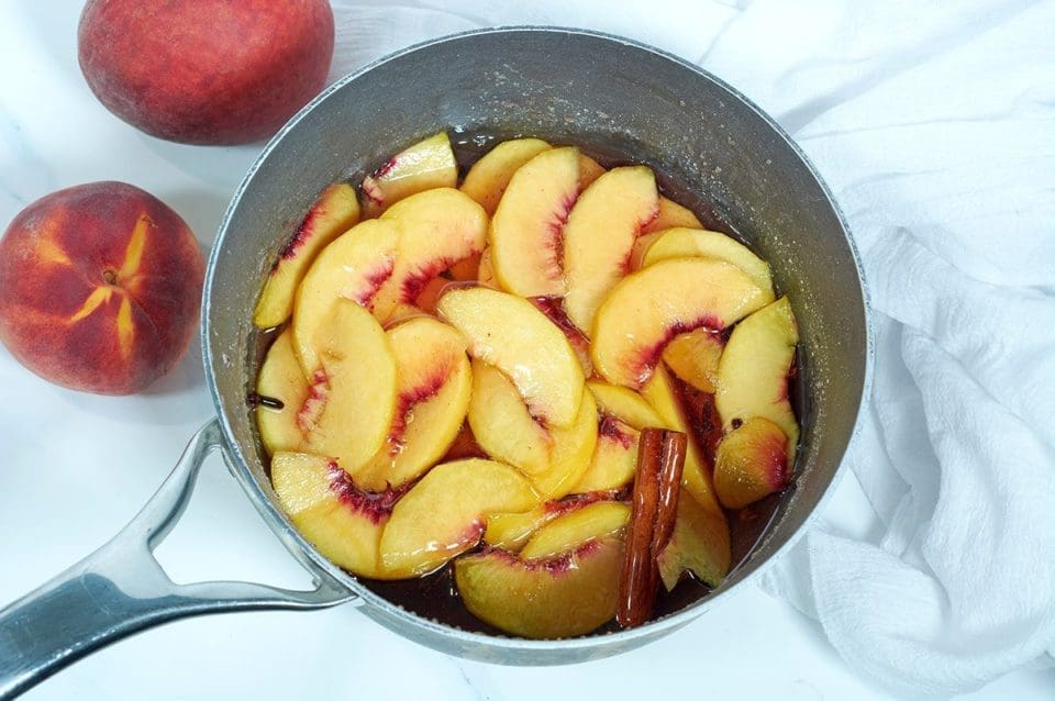Quick and Easy Pickled Peaches (Spiced Peaches) - Foodie and Wine