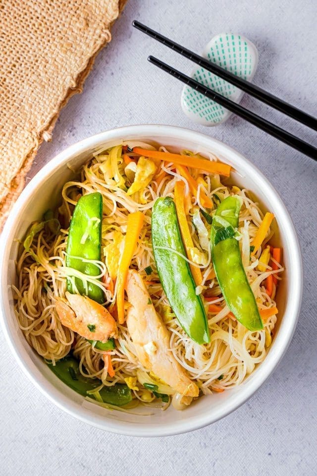 Pad Woon Sen (Thai Glass Noodles) - Foodie and Wine
